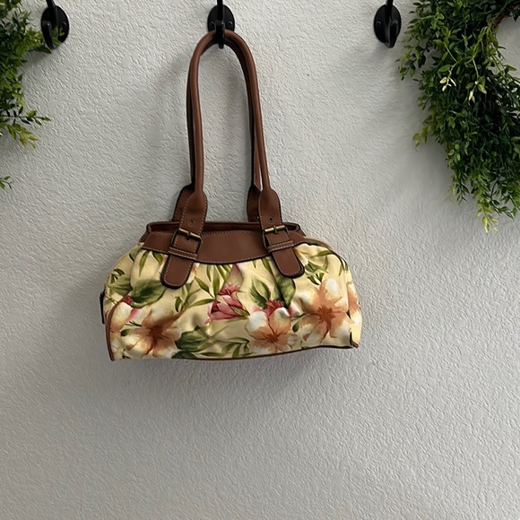 Caribbean Joe | Bags | Hawaiian Print Caribbean Joe Purse | Poshmark